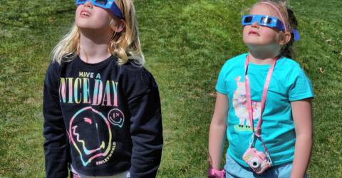 Albert Wisner Public Library holds eclipse viewing