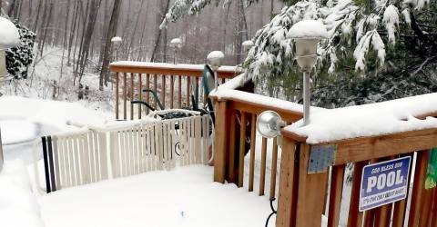 Warwick. First snowstorm of 2021 leaves four inches of snow in higher ...