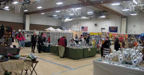 Middle School craft fair celebrates 29th anniversary