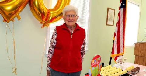 Cancer survivor Lorraine Dubin celebrates 90th birthday