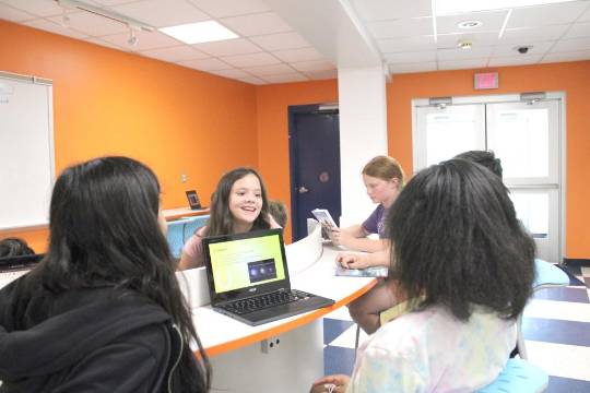 Fifth-grade collaboration space offers flexibility to students
