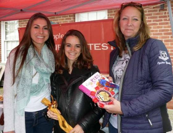 Winners of apple pie contests at Warwick Applefest 2016 announced