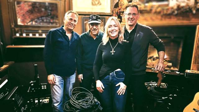 Music for the Week: Sinus Rhythm, Chas & Joe, Blue Heaven Swing Set and ...