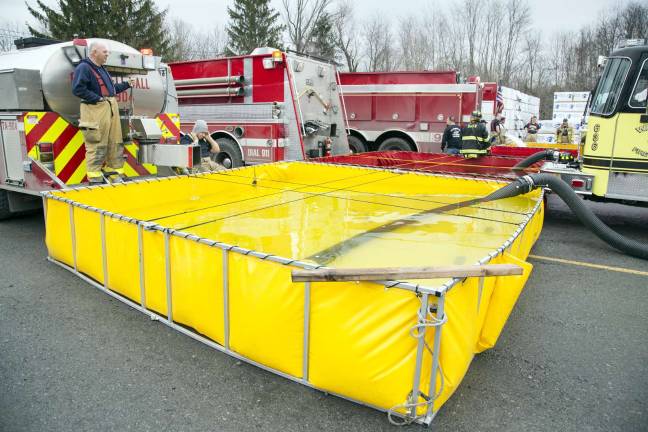 Kings Highway closed to accommodate tankers during Mid State Lumber fire